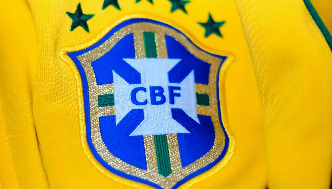 Camisa do Brasil 2026: Entenda as Diferenças entre o Modelo Jogador e ...